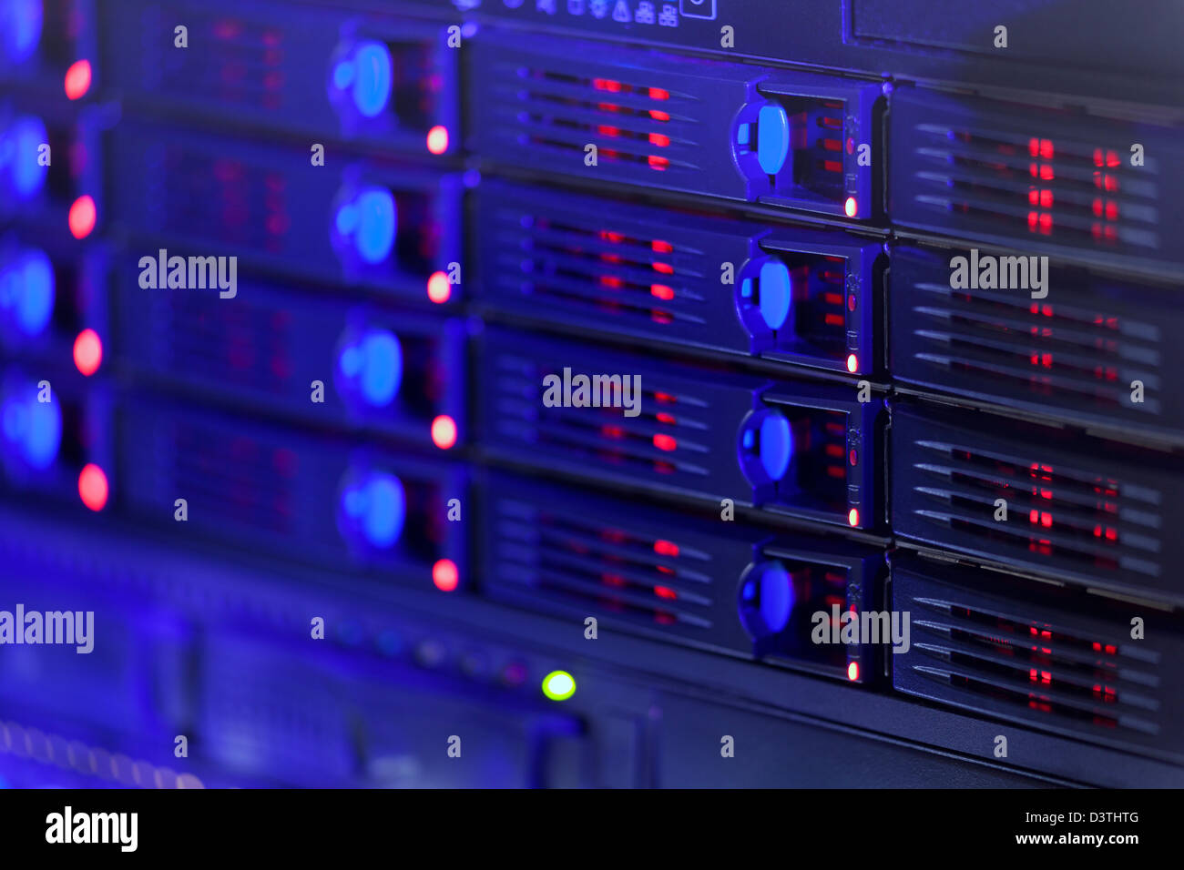 Server rack hi-res stock photography and images - Alamy