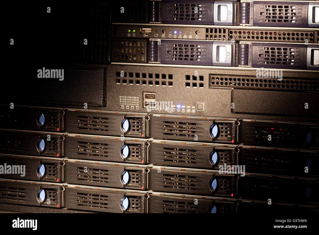 Hub mounted hi-res stock photography and images - Alamy