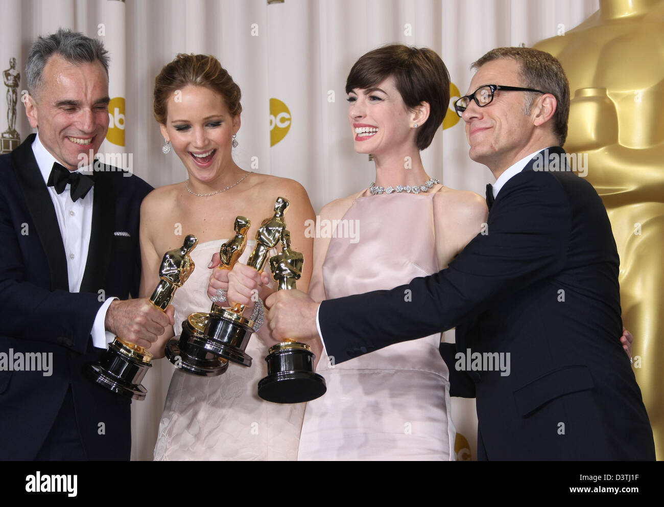 DANIEL DAY-LEWIS & JENNIFER LAWRENCE & ANNE HATHAWAY & CHRISTOPH WALTZ ...