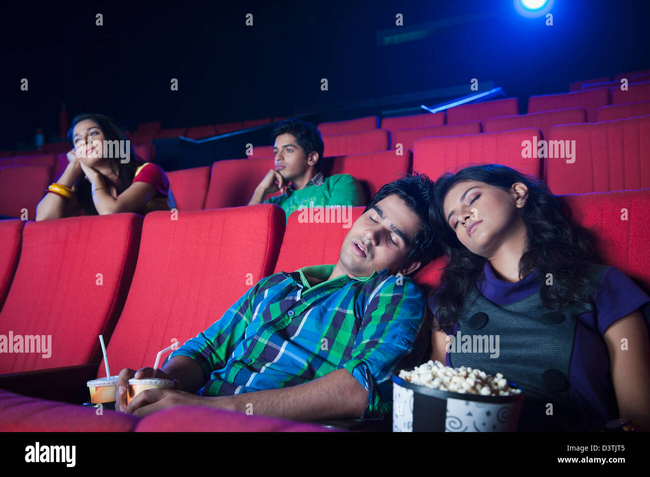 Sleeping audience theatre hi-res stock photography and images - Alamy