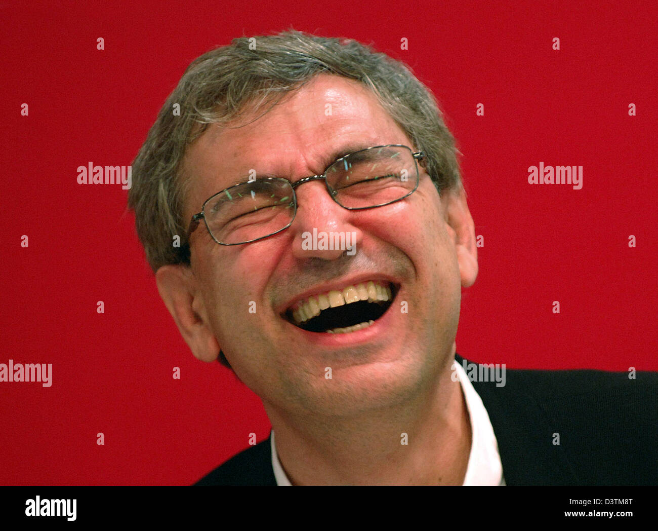 Orhan pamuk red hi-res stock photography and images - Alamy