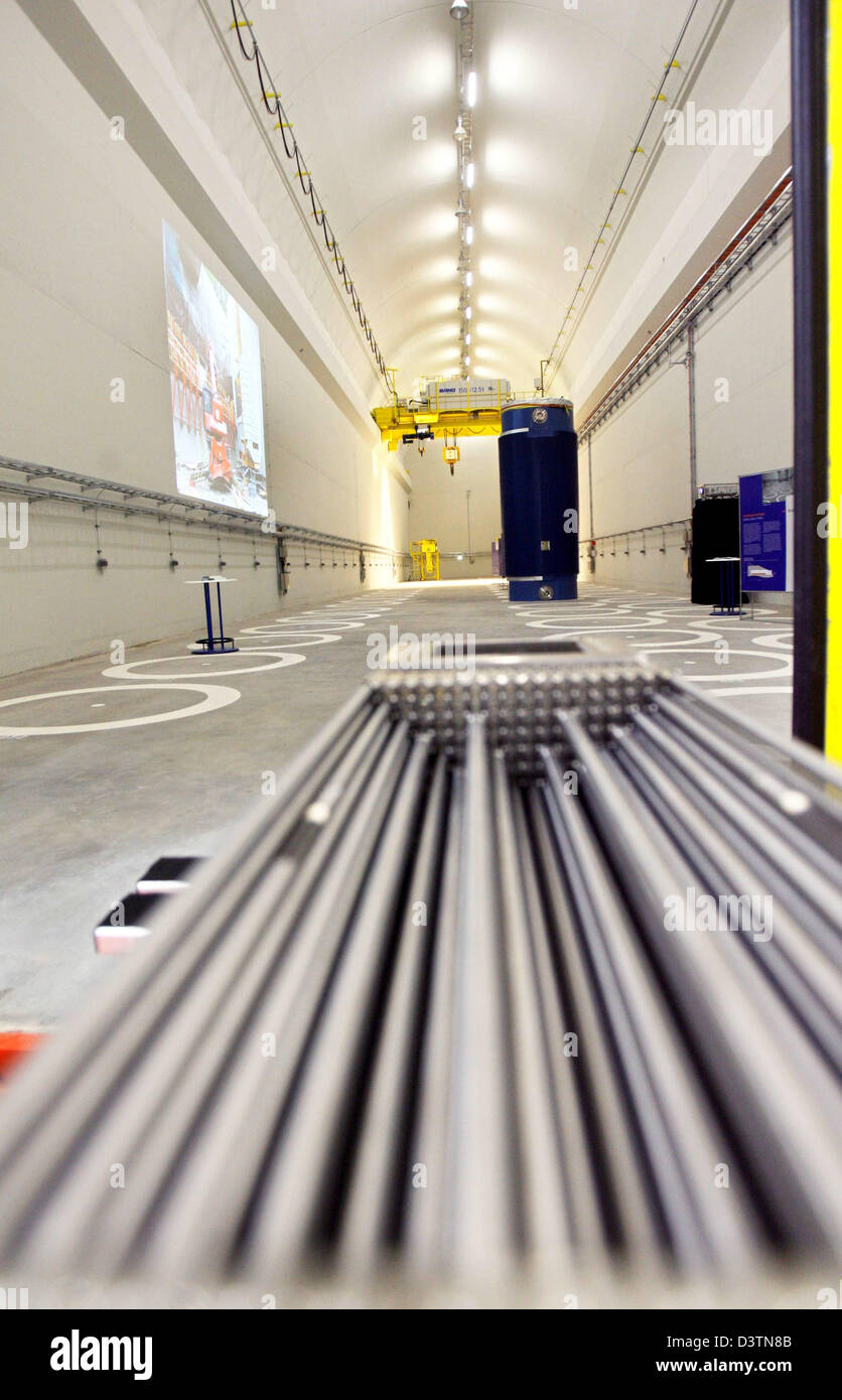 Put into interim storage hi-res stock photography and images - Alamy