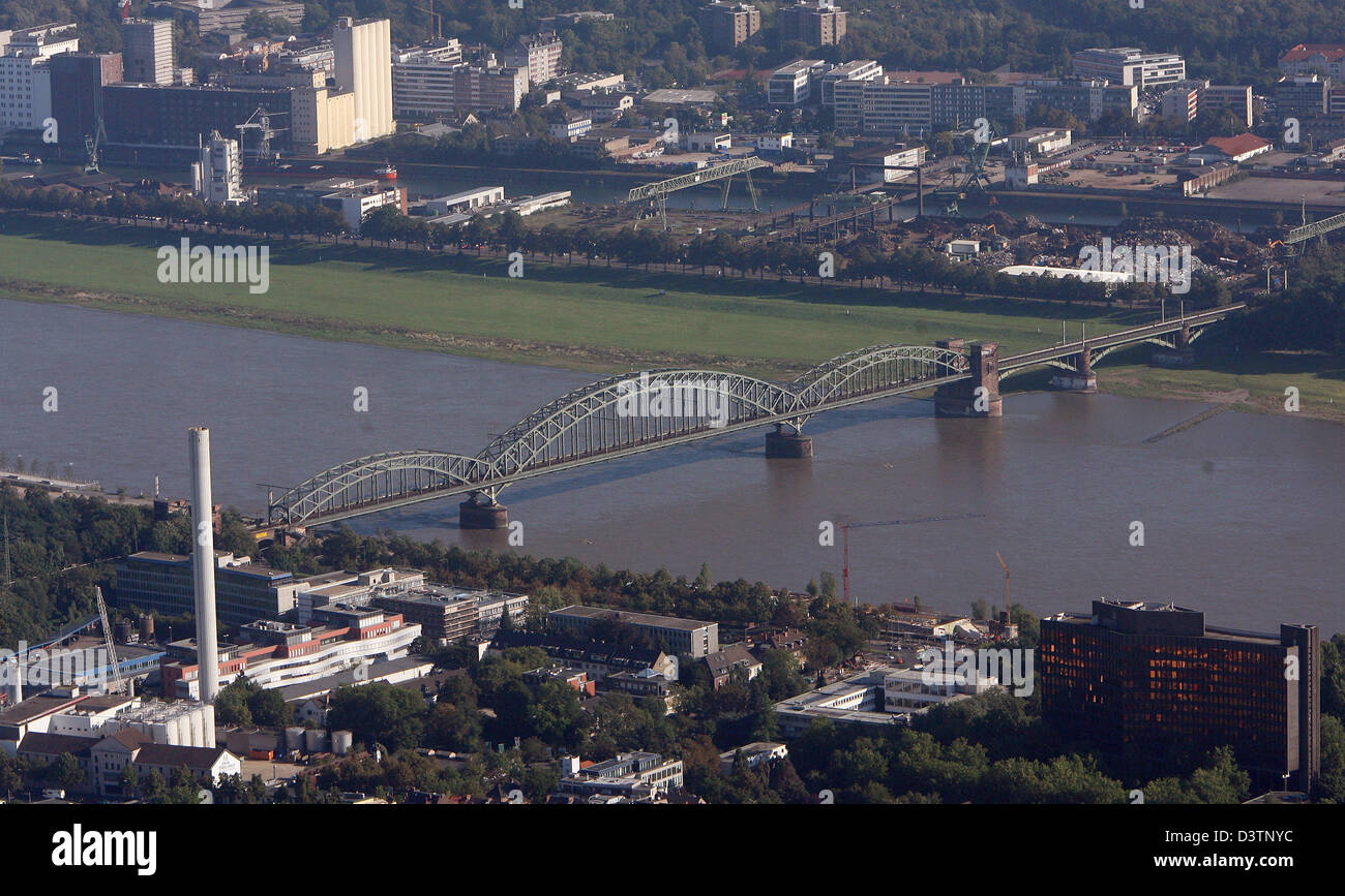 Human interest hum architecture bridge germany hi-res stock photography ...