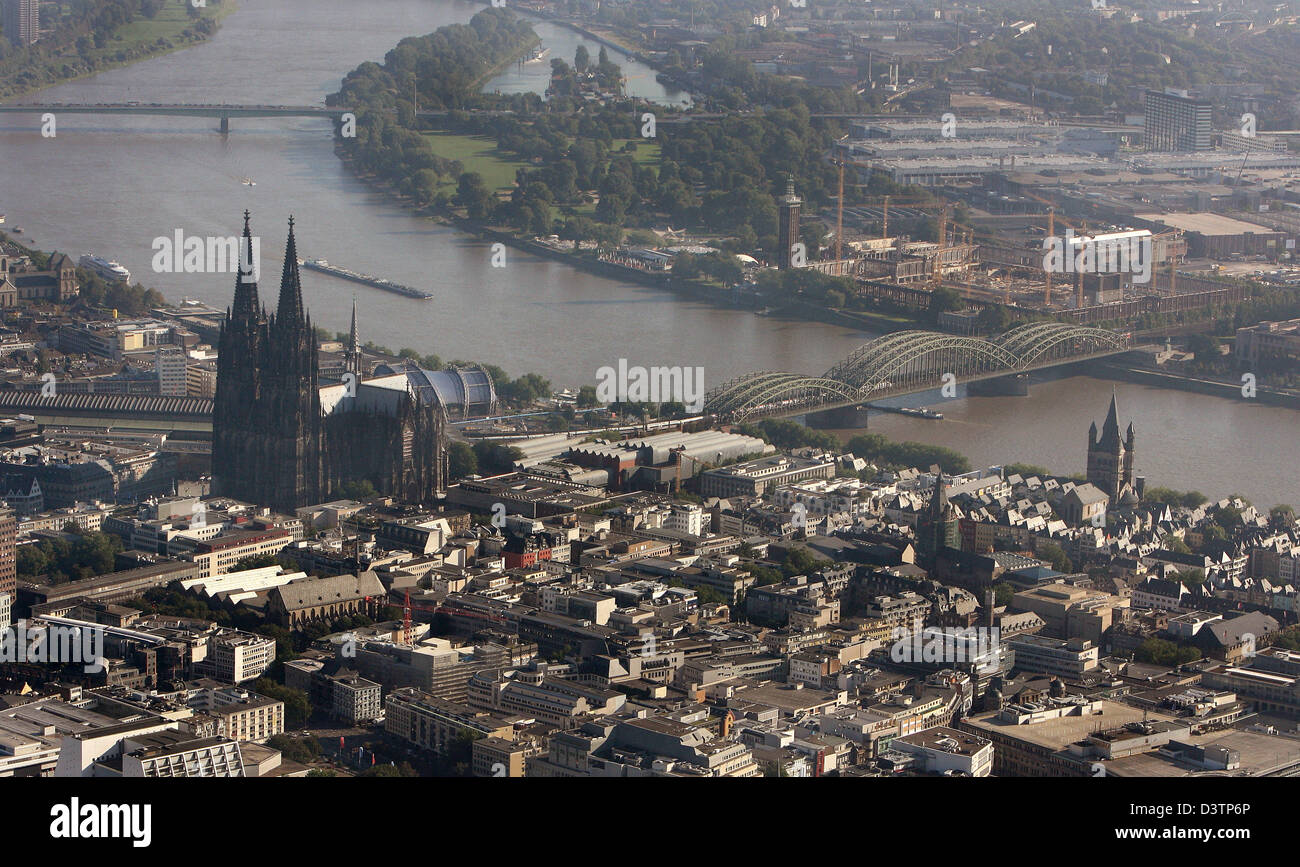 The picture shows the Cologne Cathedral, officially called 'High ...