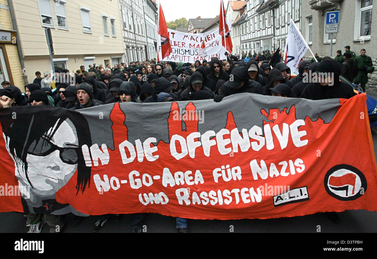 Extreme left wing hi-res stock photography and images - Alamy