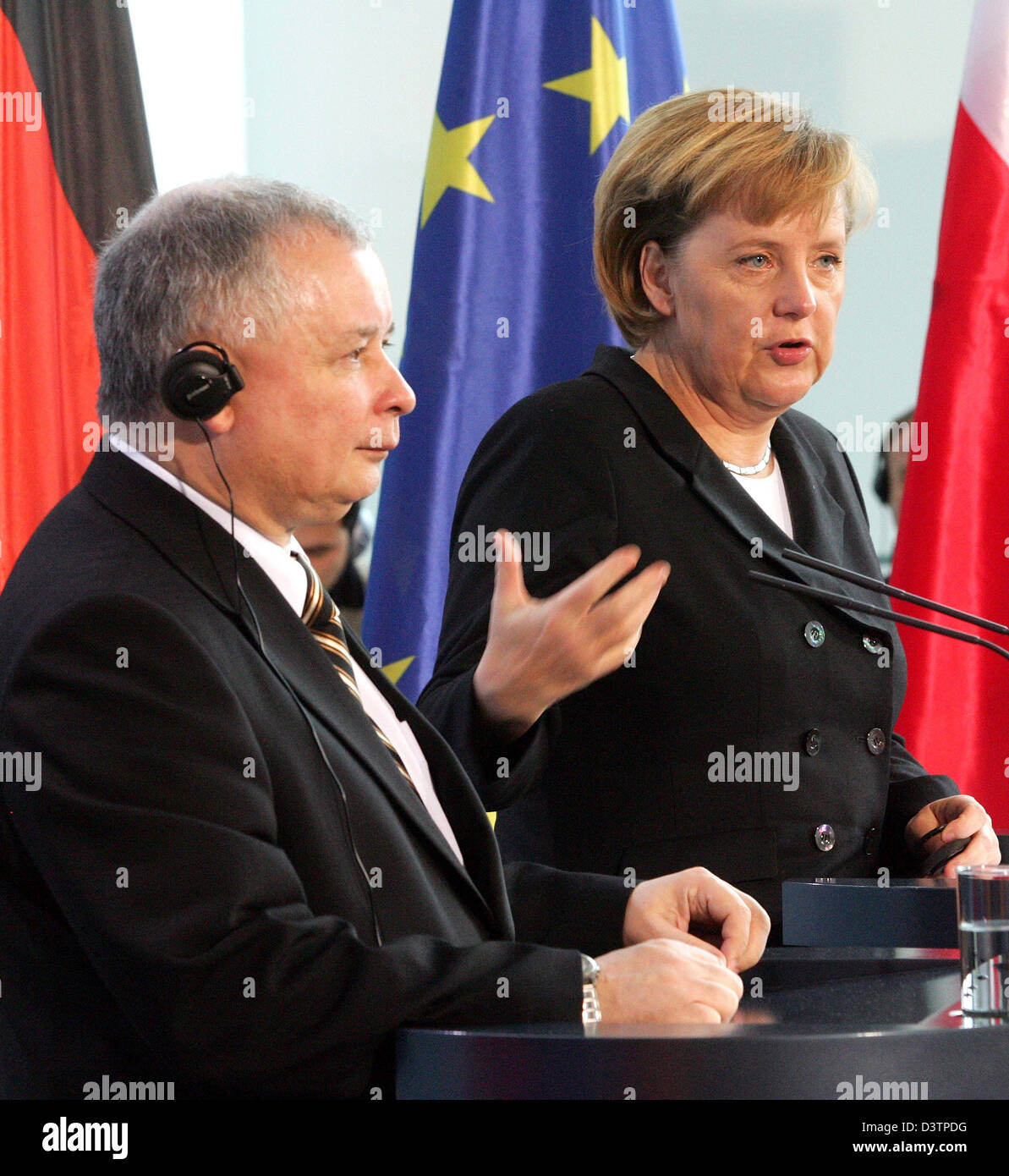 German Chancellor Angela Merkel (R) and the Prime Minister of Poland ...