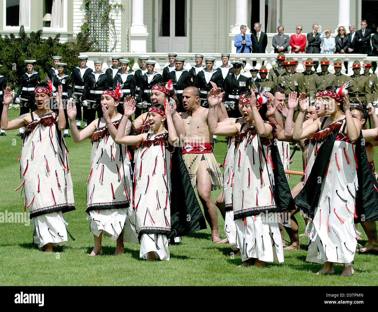 Traditional maori welcome hi-res stock photography and images - Alamy