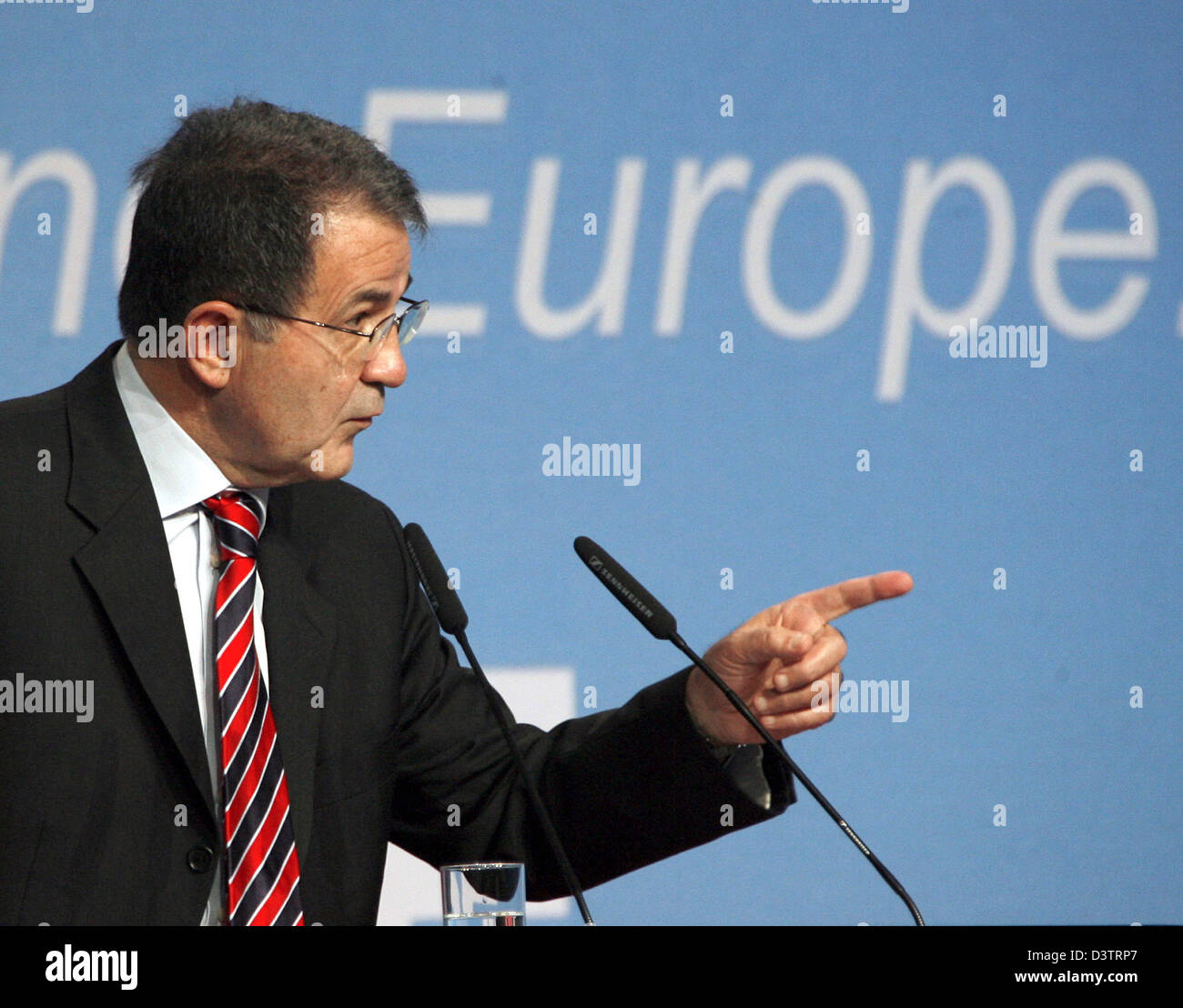 Prodi 2006 hi-res stock photography and images - Alamy
