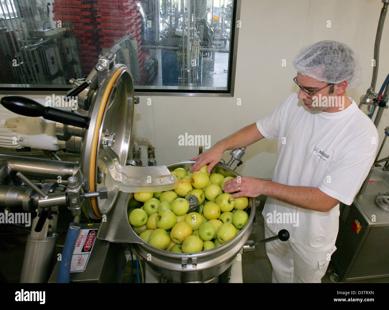 Nestle deutschland hi-res stock photography and images - Alamy