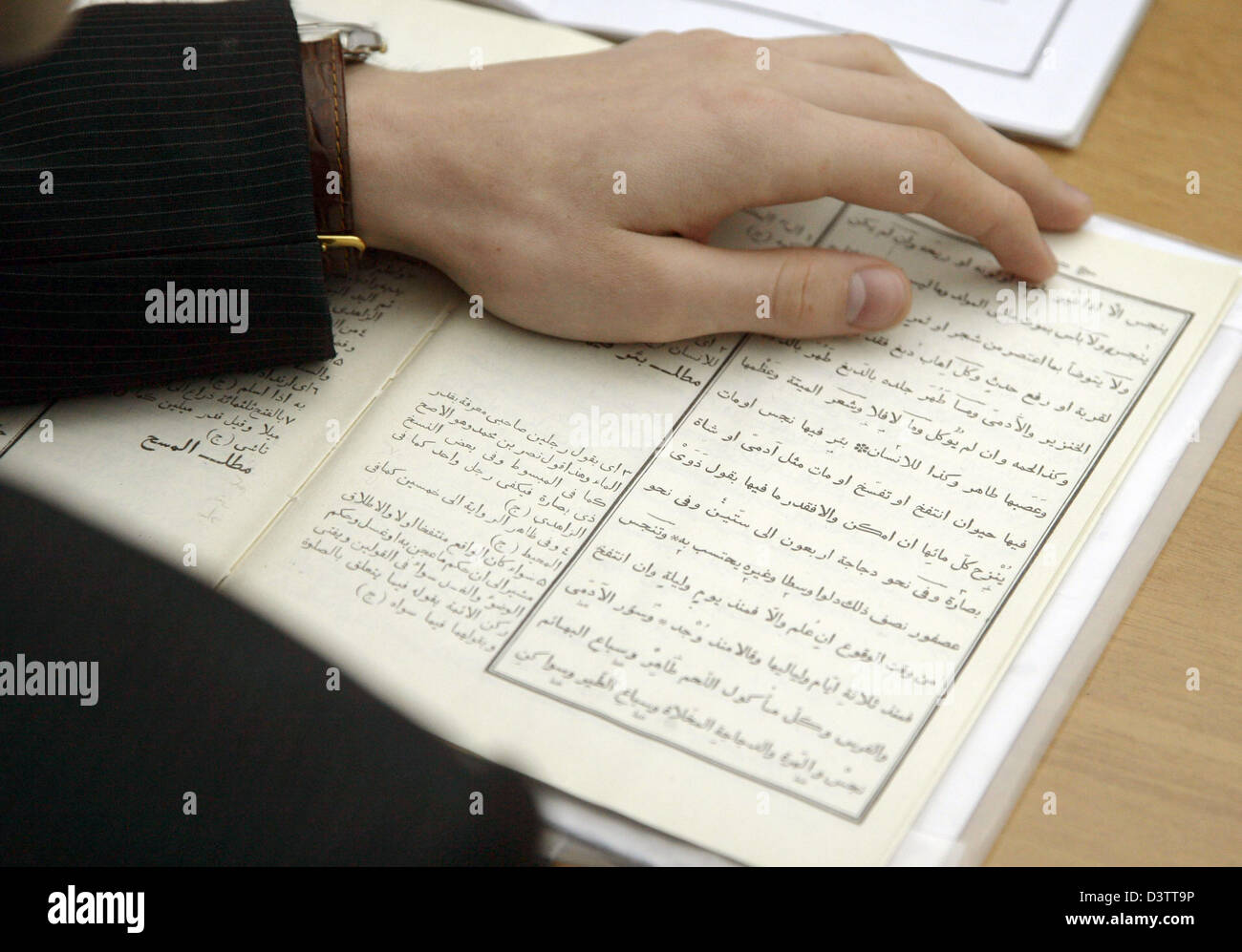 Quran In Hand Quran High Resolution Stock Photography and Images - Alamy