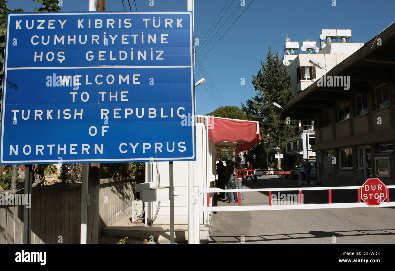 The picture shows a border crossing in Nicosia, Cyprus, 15 November ...