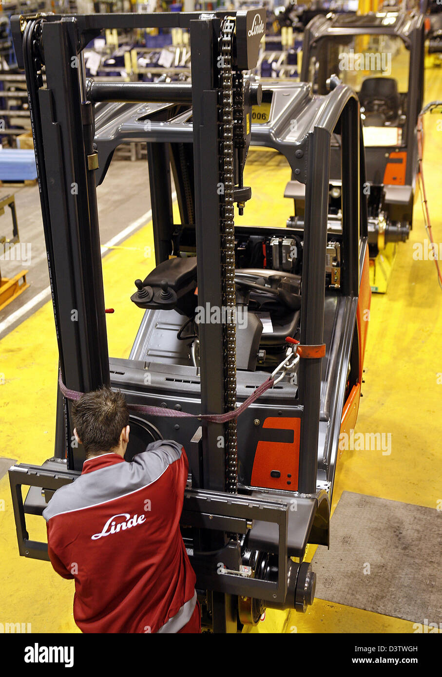 Linde forklift hi-res stock photography and images - Alamy