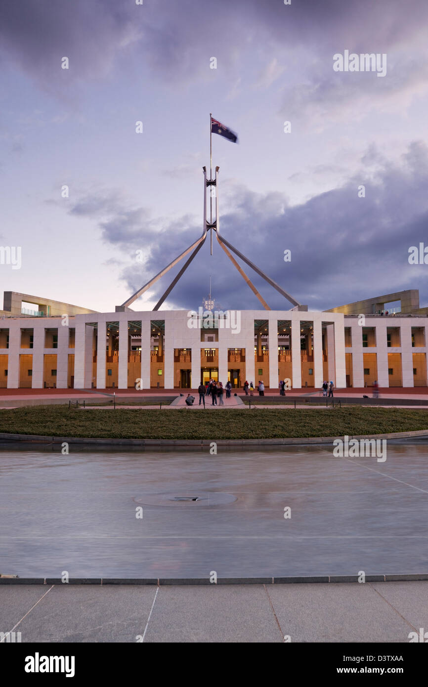 Modern australian architecture flagpole hi-res stock photography and images - Alamy