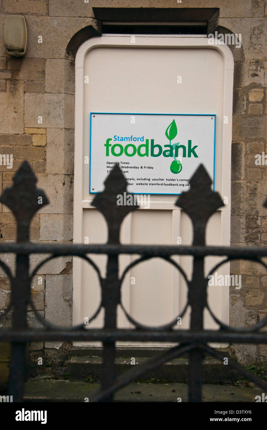 Foodbank hi-res stock photography and images - Alamy