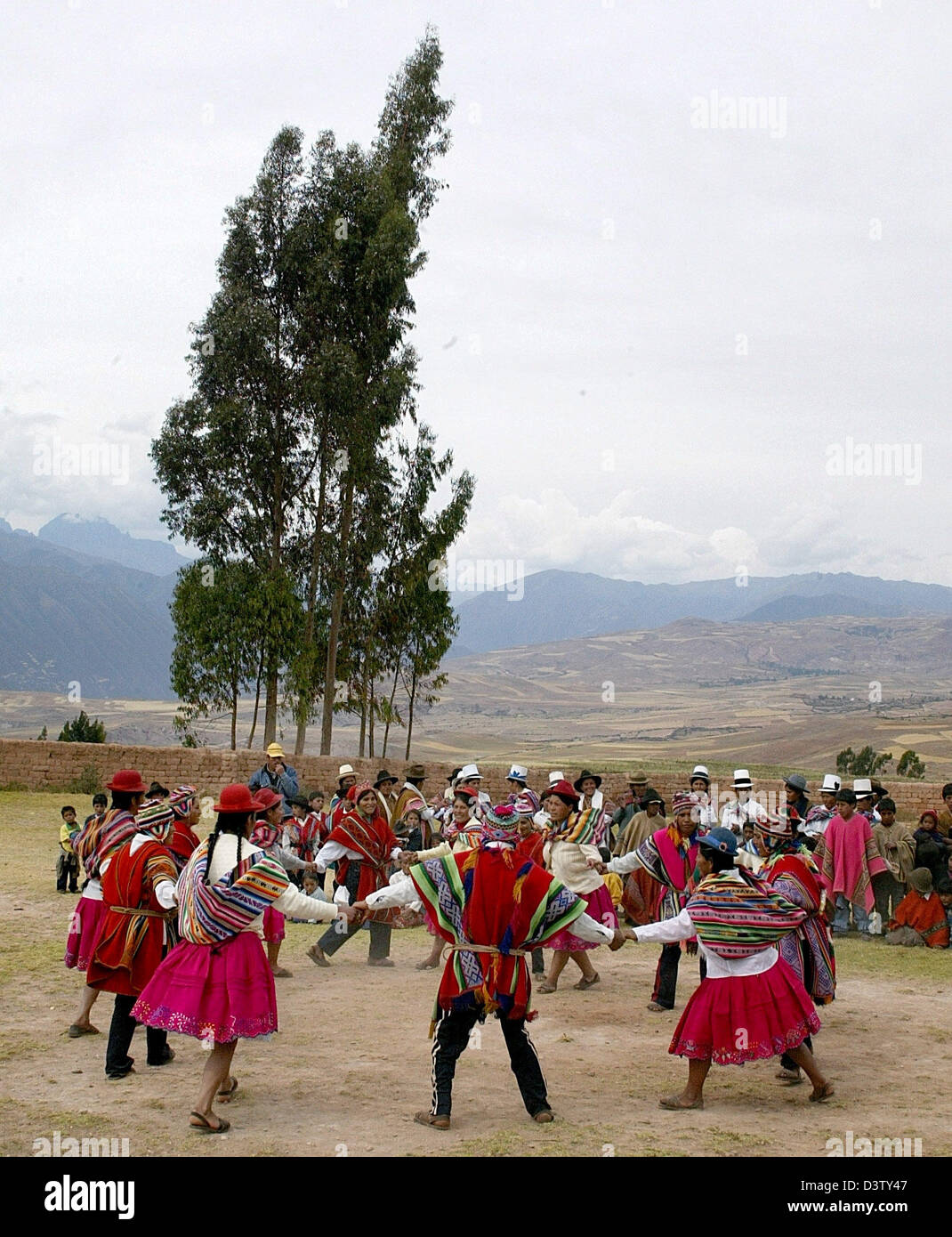 Couples Dance High Resolution Stock Photography and Images - Alamy