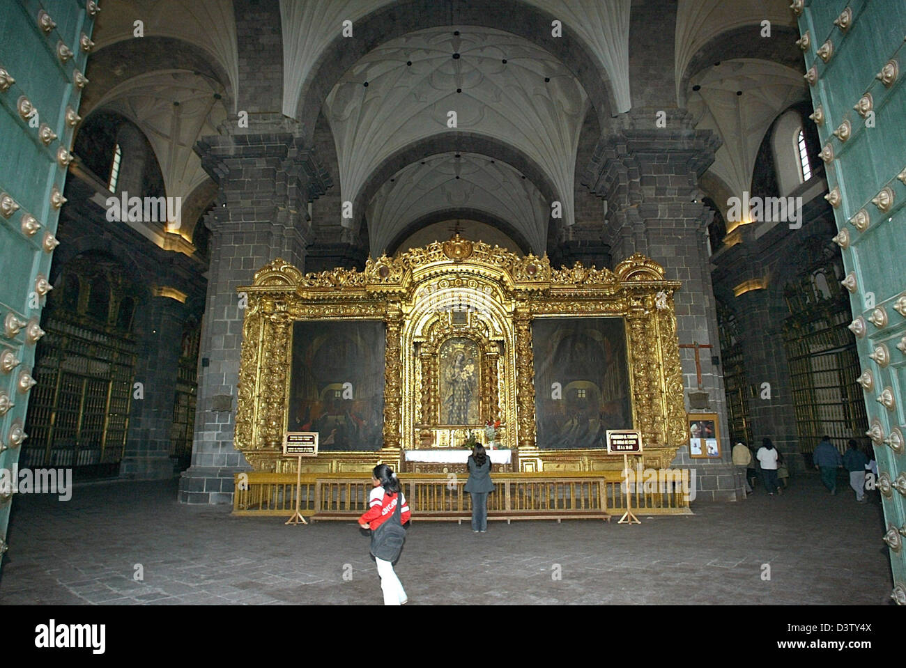 Altar at cusco cathedral hi-res stock photography and images - Alamy