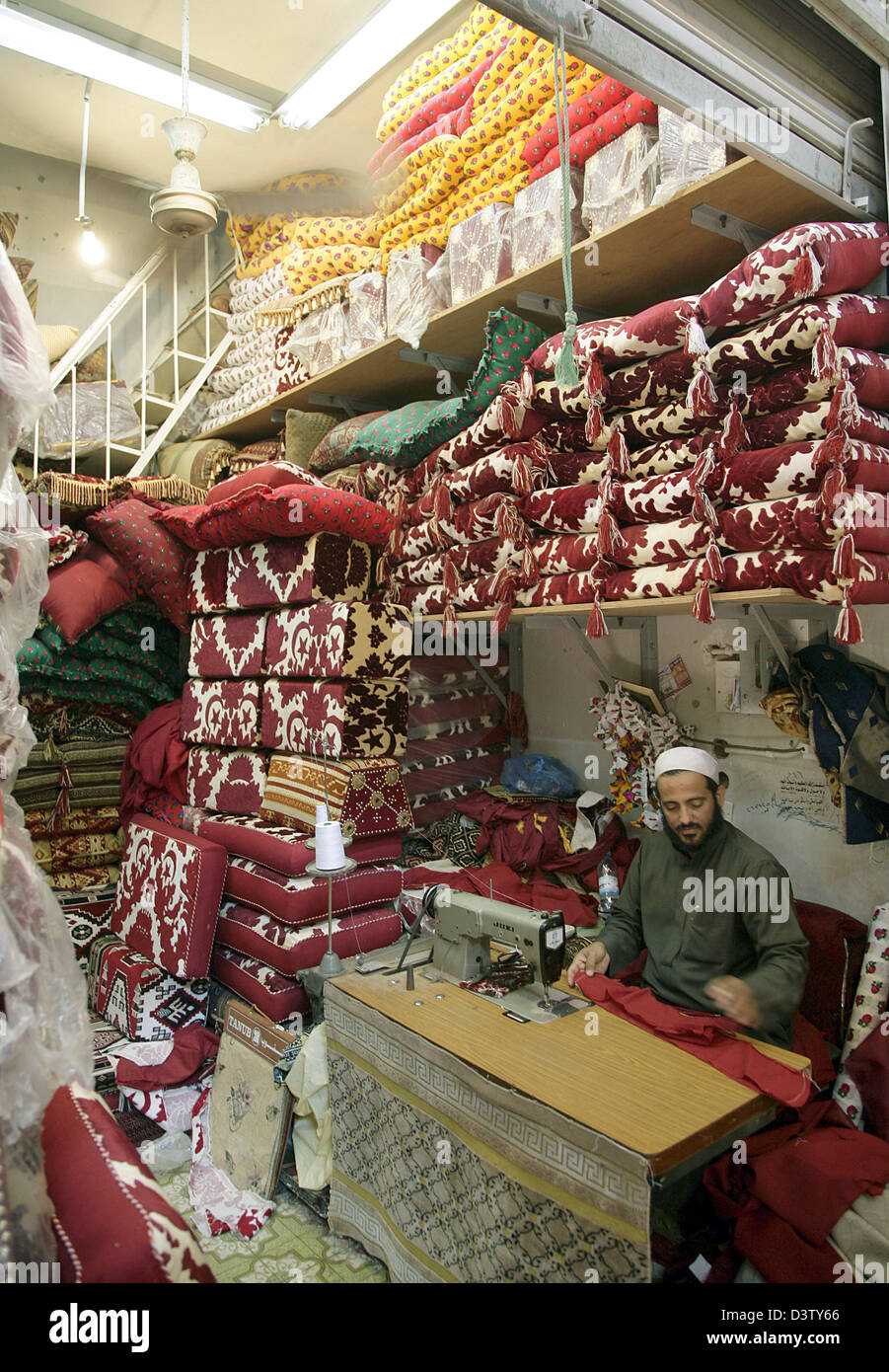 Saudi Arabia Shop Interior High Resolution Stock Photography and Images ...