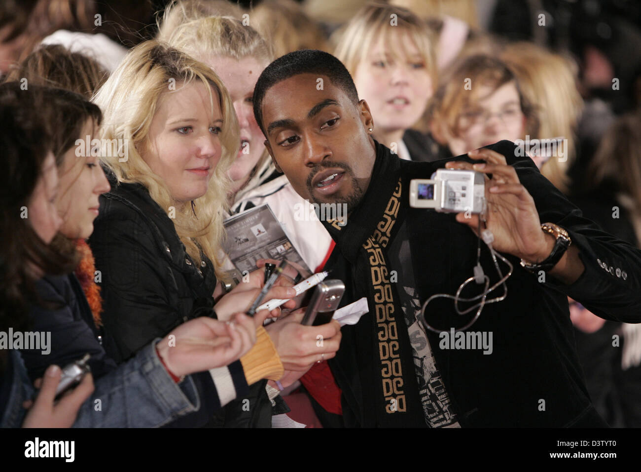 Simon webbe hi-res stock photography and images - Alamy