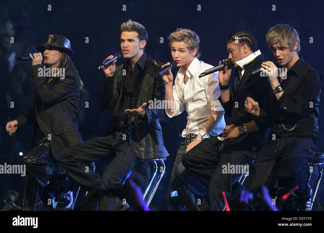 The band 'US5' performs on stage at the music show 'The Dome' in the ...