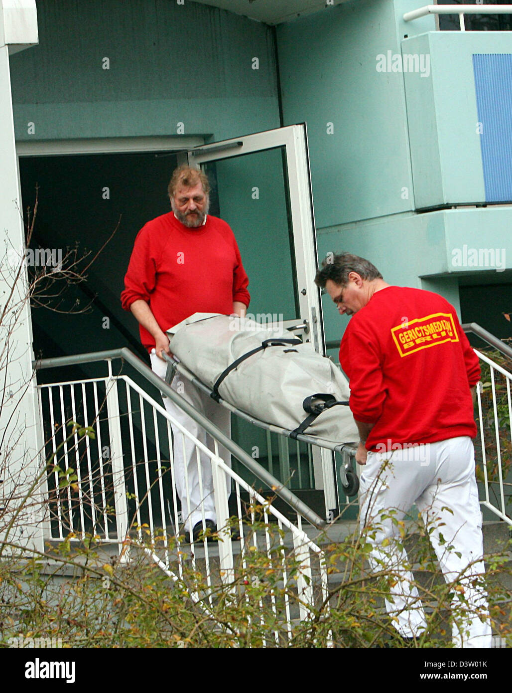 Family of corpse hi-res stock photography and images - Alamy