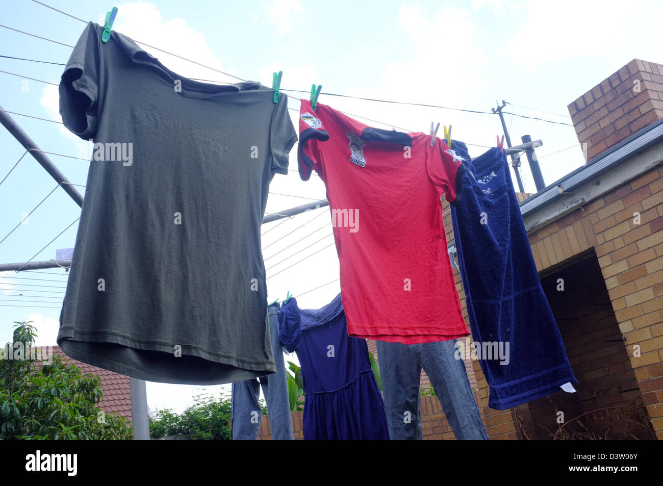 Line drying hi-res stock photography and images - Alamy
