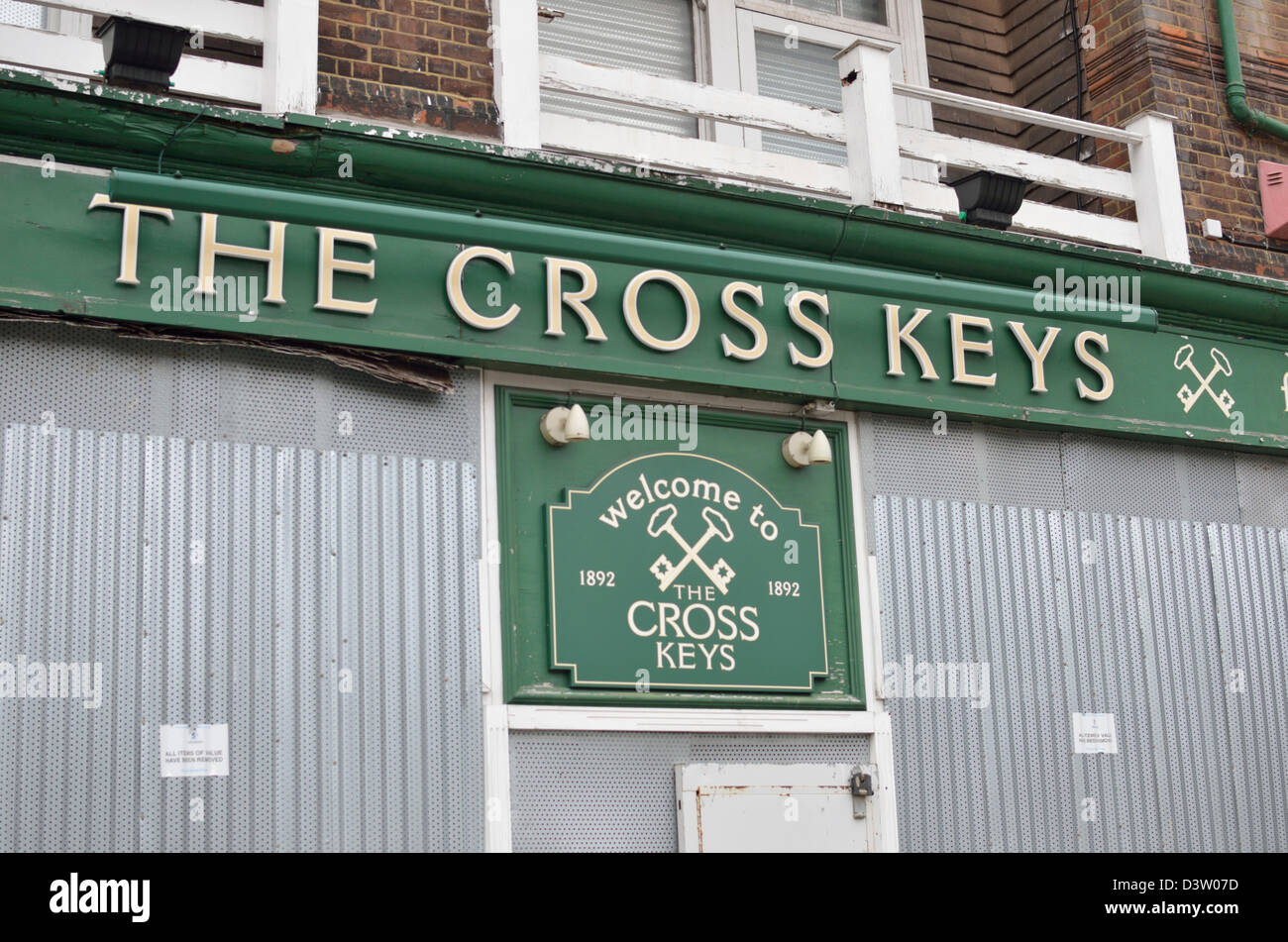 The cross keys public house hi-res stock photography and images - Alamy