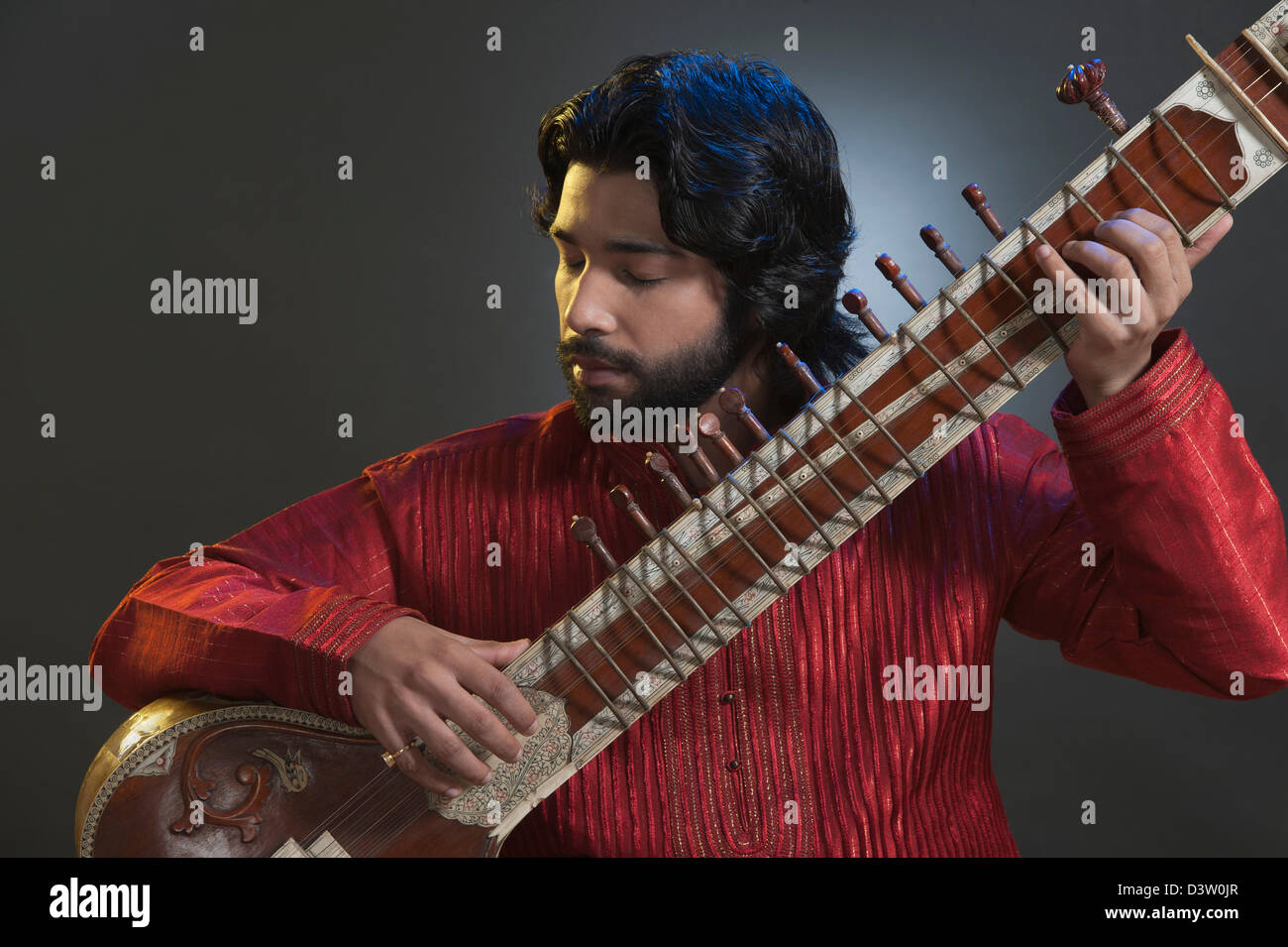 Man Playing Sitar Stock Photos & Man Playing Sitar Stock Images - Alamy