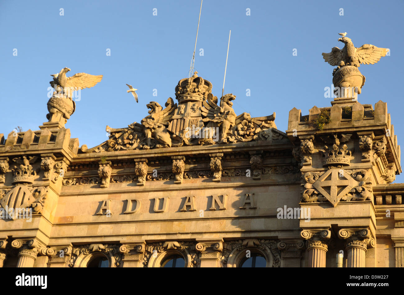 Facade of old customs of Barcelona's port Stock Photo - Alamy