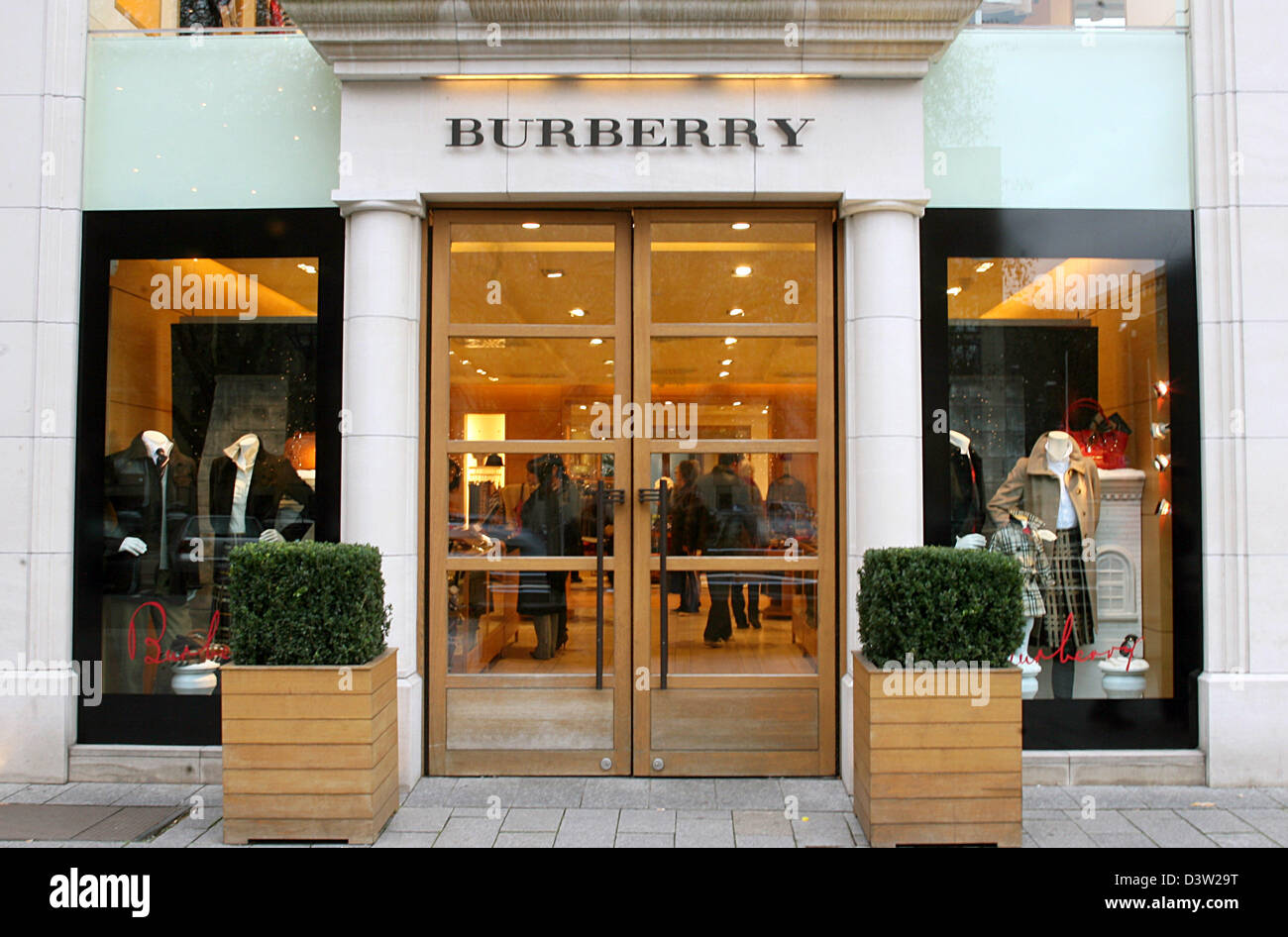 The picture shows the display window of fashion label Burberry at ...