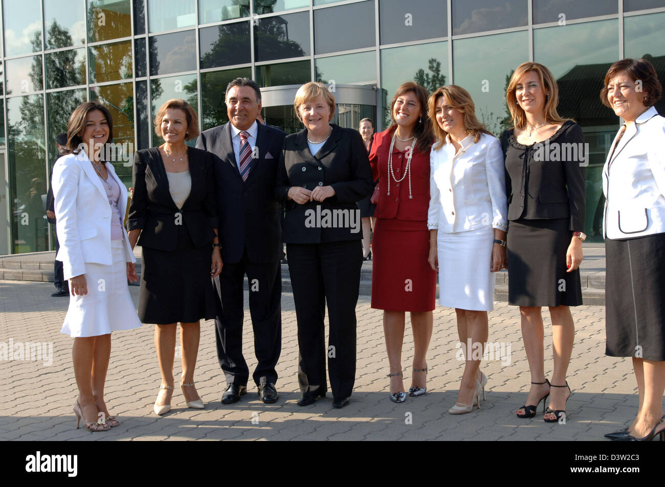 Aydin Dogan (3rdL), CEO of Dogan Yayin Holding, welcomes German ...