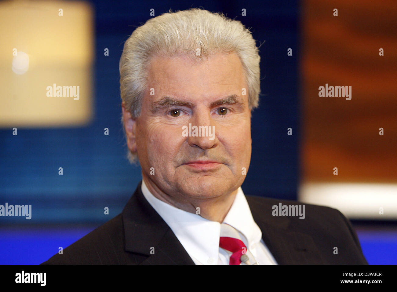 German tv presenter and journalist hi-res stock photography and images ...