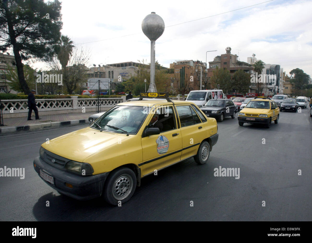 Taxis pictured in the traffic of Damascus, Syria, 4 december 2006 ...