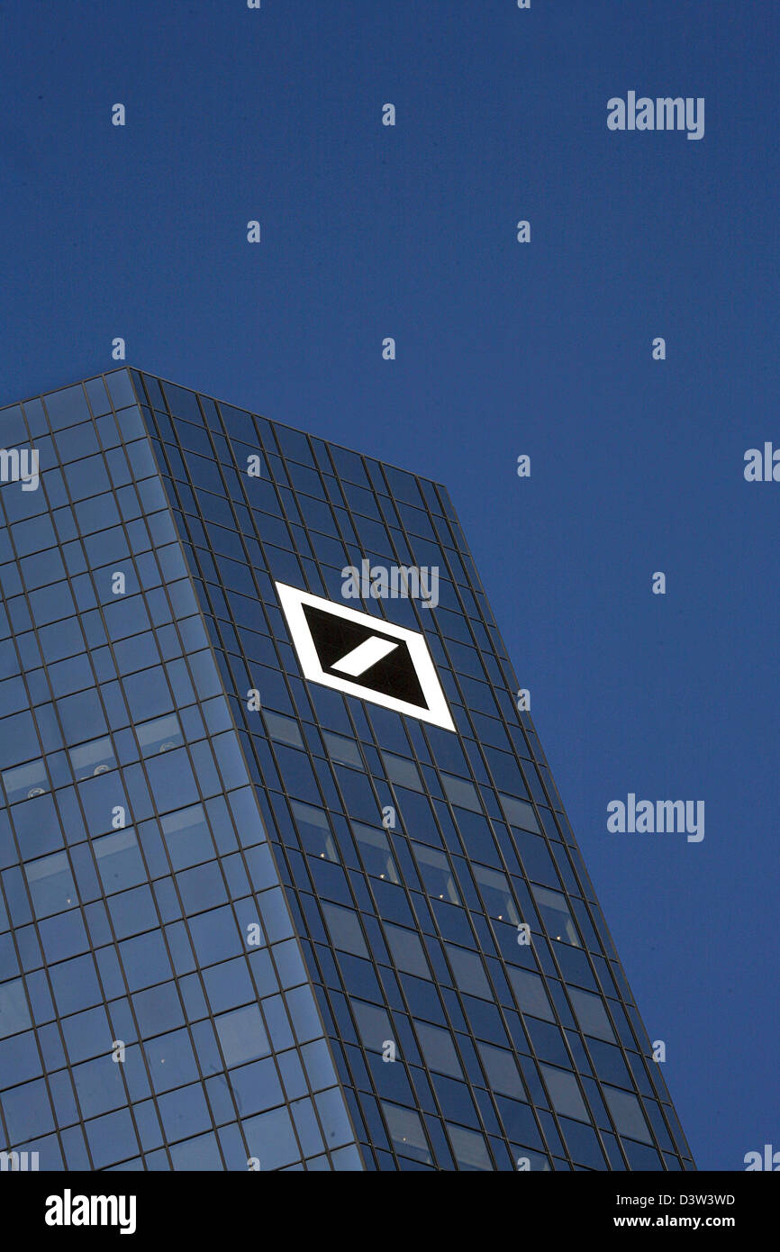 The photo shows the facade of the Deutsch Bank headquarters with the ...