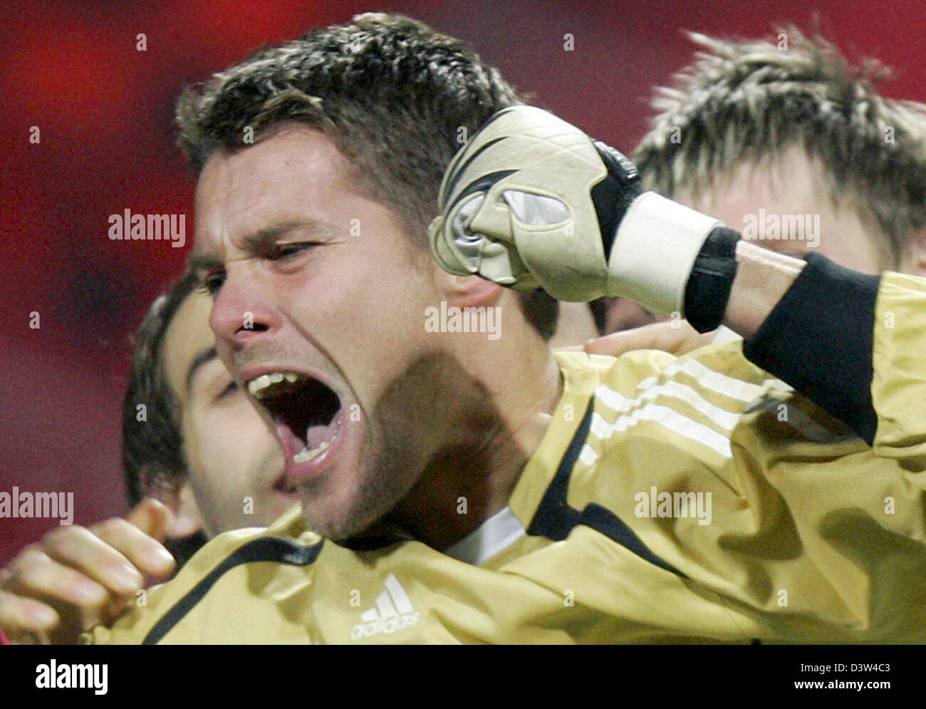1.FC Nuremberg's goalkeeper Daniel Klewer celebrates after the round of ...