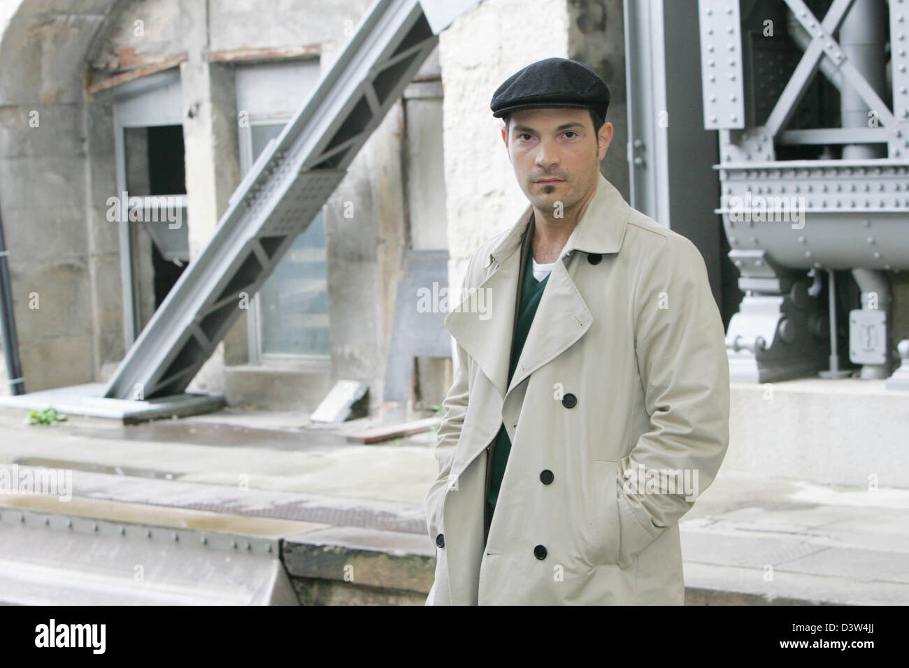 Singer Roger Cicero alias 'Mr. Swing' is pictured at the main train ...
