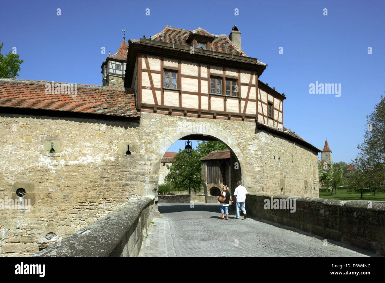 The picture shows the so-called Roeder Gate in the medieval town of ...