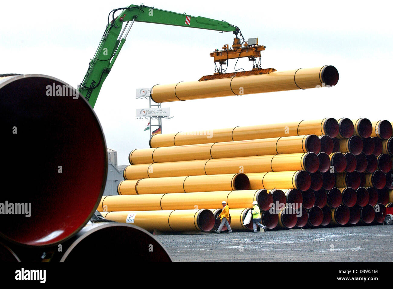 A pallet of pipes photographed on the premises of the Mannesmann-pipes ...