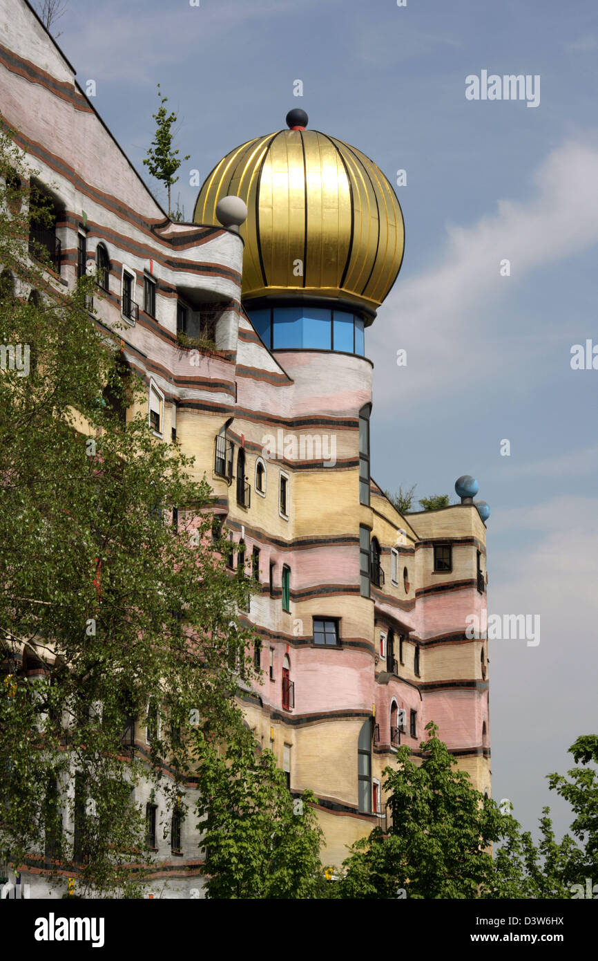 (dpa files) - The picture shows the building project 'Waldspirale' (lit ...