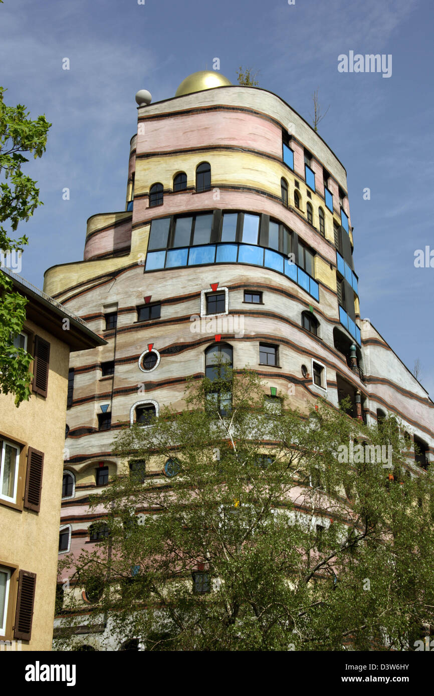 (dpa files) - The picture shows the building project 'Waldspirale' (lit ...