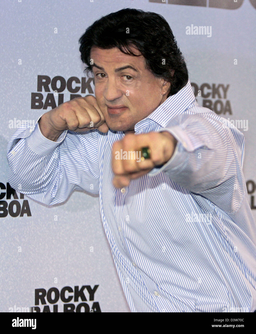 Boxing pose hi-res stock photography and images - Alamy