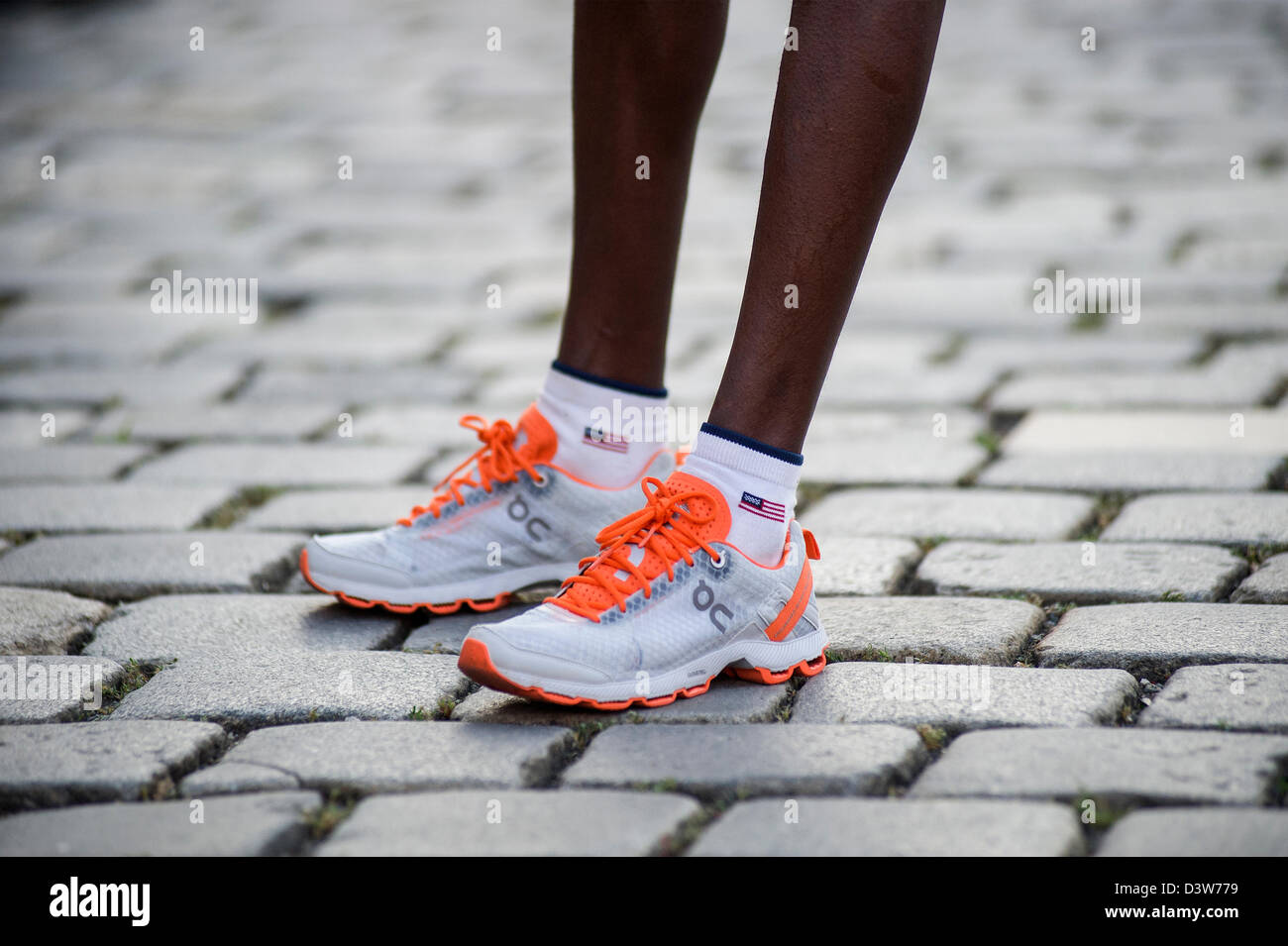 Long distance runners legs hi-res stock photography and images - Alamy