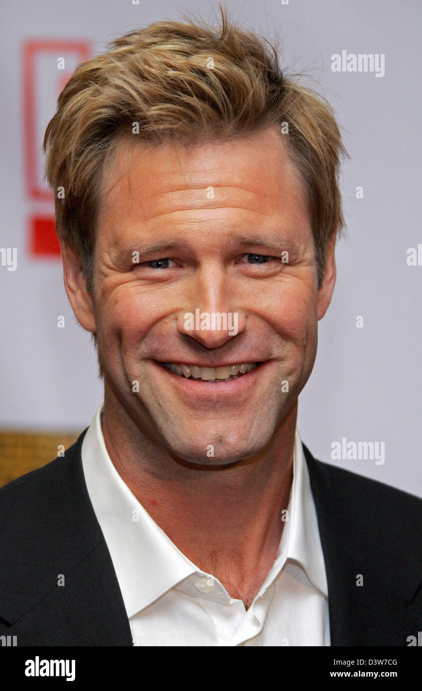 US-American actor Aaron Eckhart arrives for the award ceremony of the ...