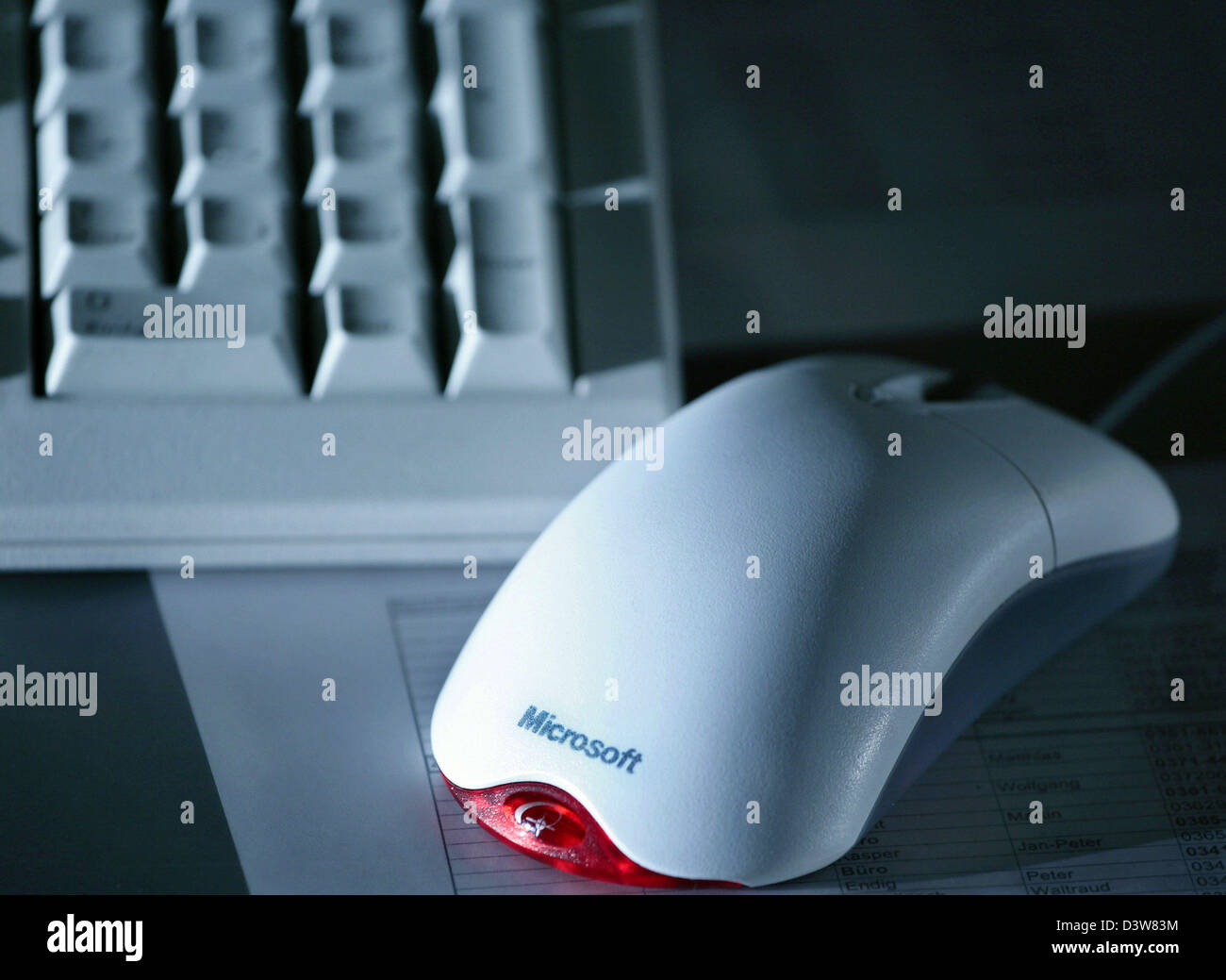 The picture shows a part of a computer keyboard and mouse in Frankfurt ...