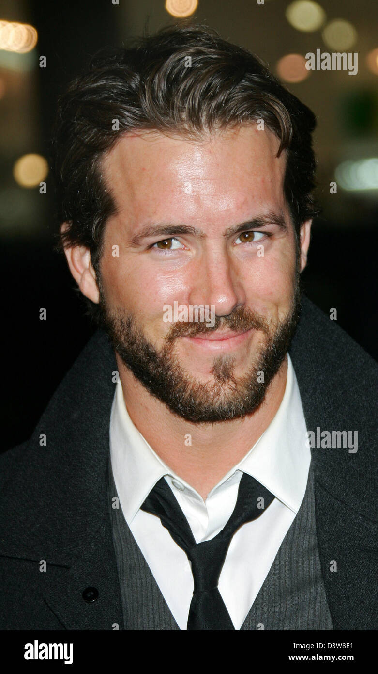 US actor Ryan Reynolds arrives to the premiere of his film 'Smokin ...