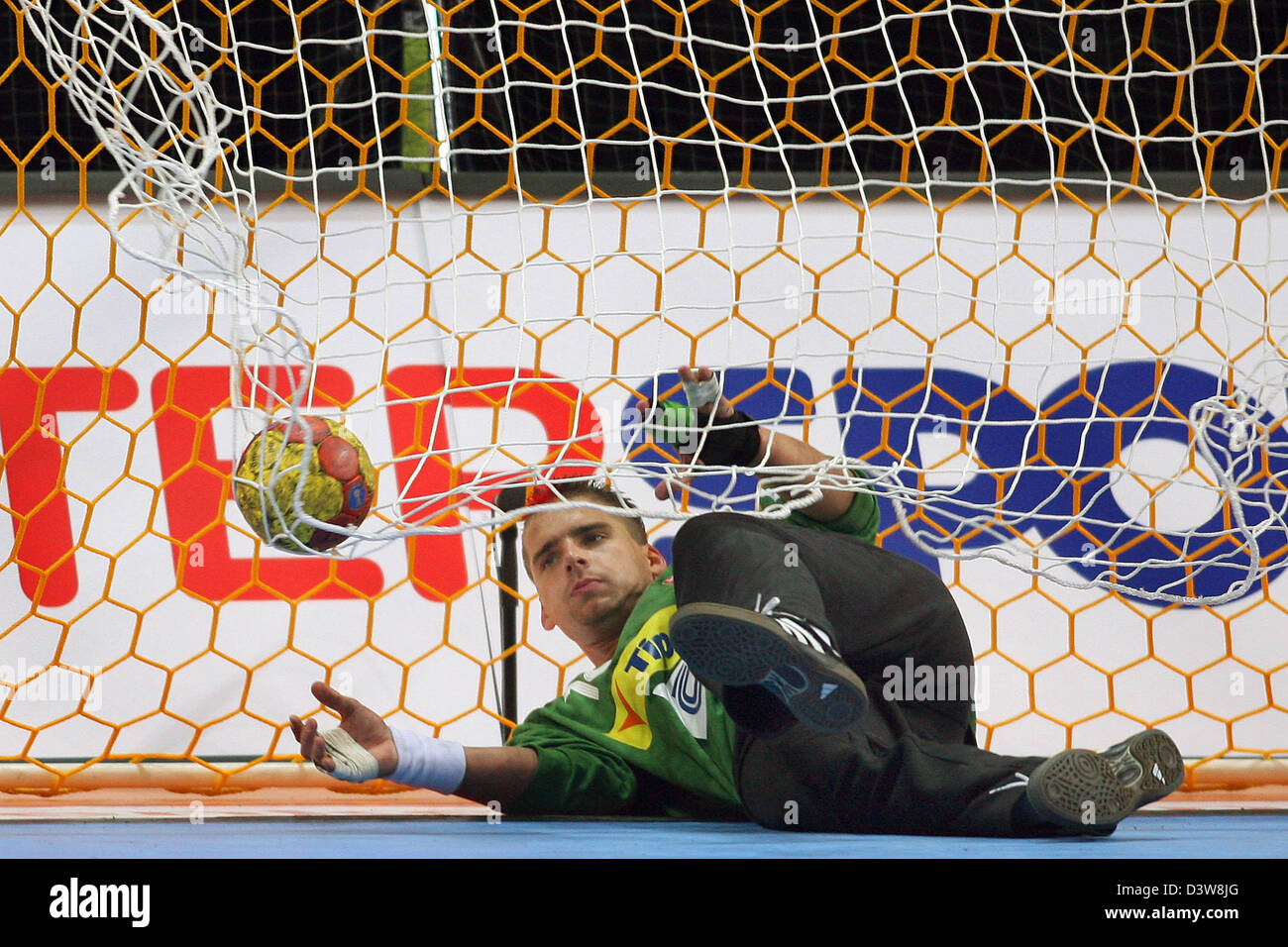 Goalie missing ball hi-res stock photography and images - Alamy