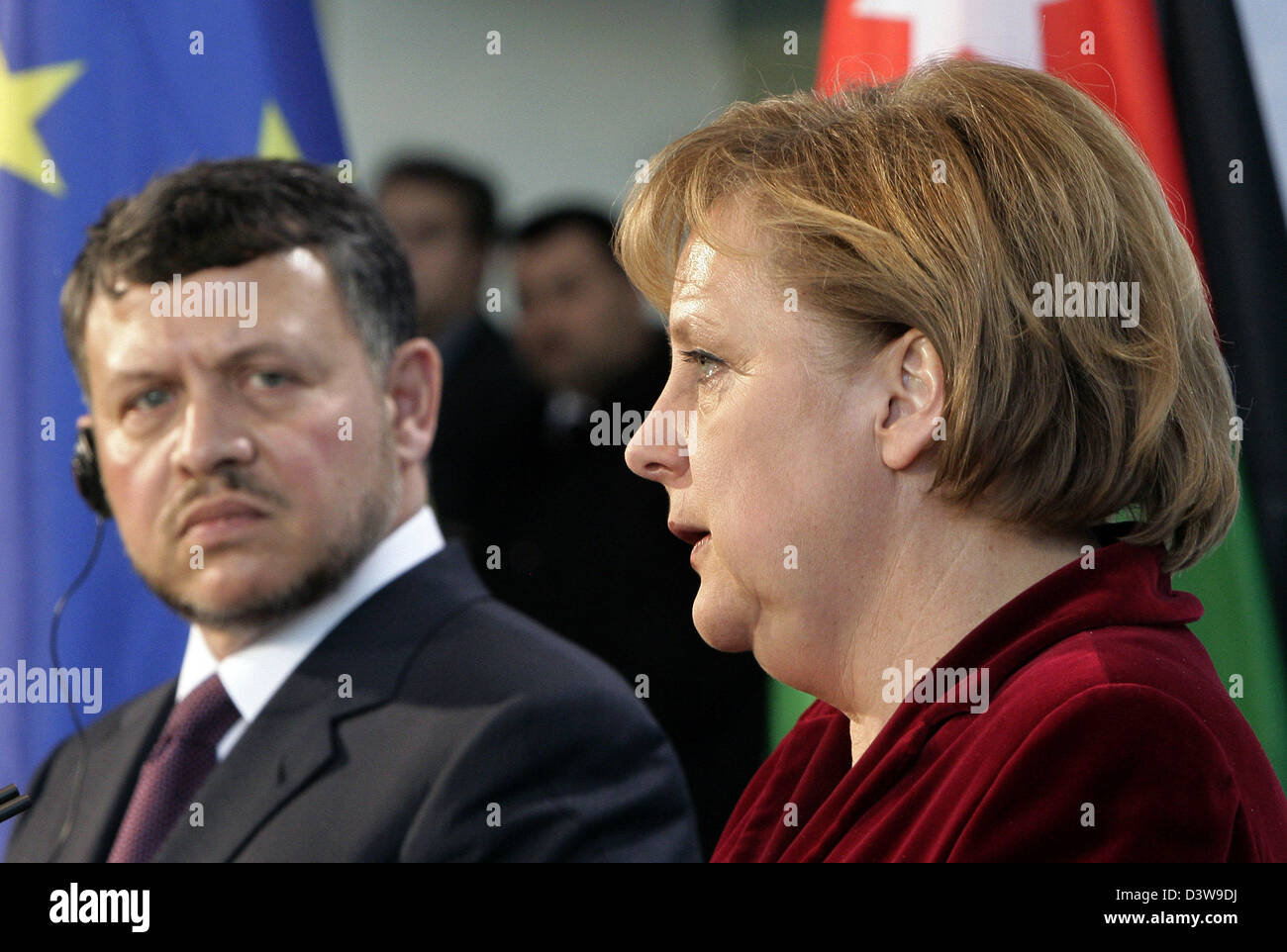 German Chancellor Angela Merkel (R) and King Abdullah II. bin al ...
