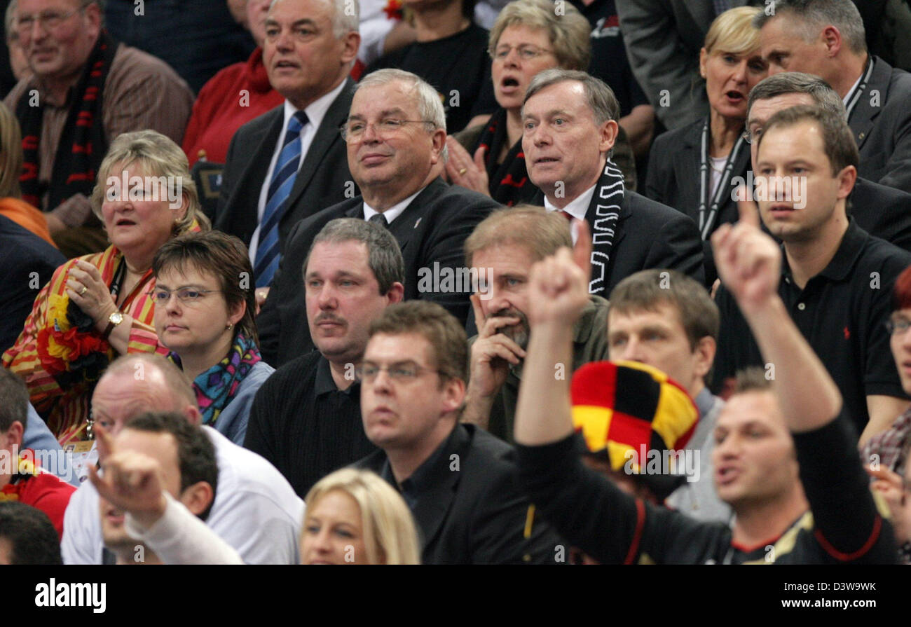 German Handball Association (DHB) president Ulrich Strombach (2nd from ...