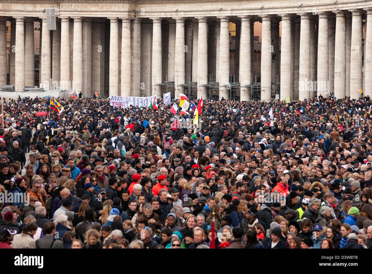 Vatican City. 24th Feb, 2013. People are gathering at St. Peters Square ...