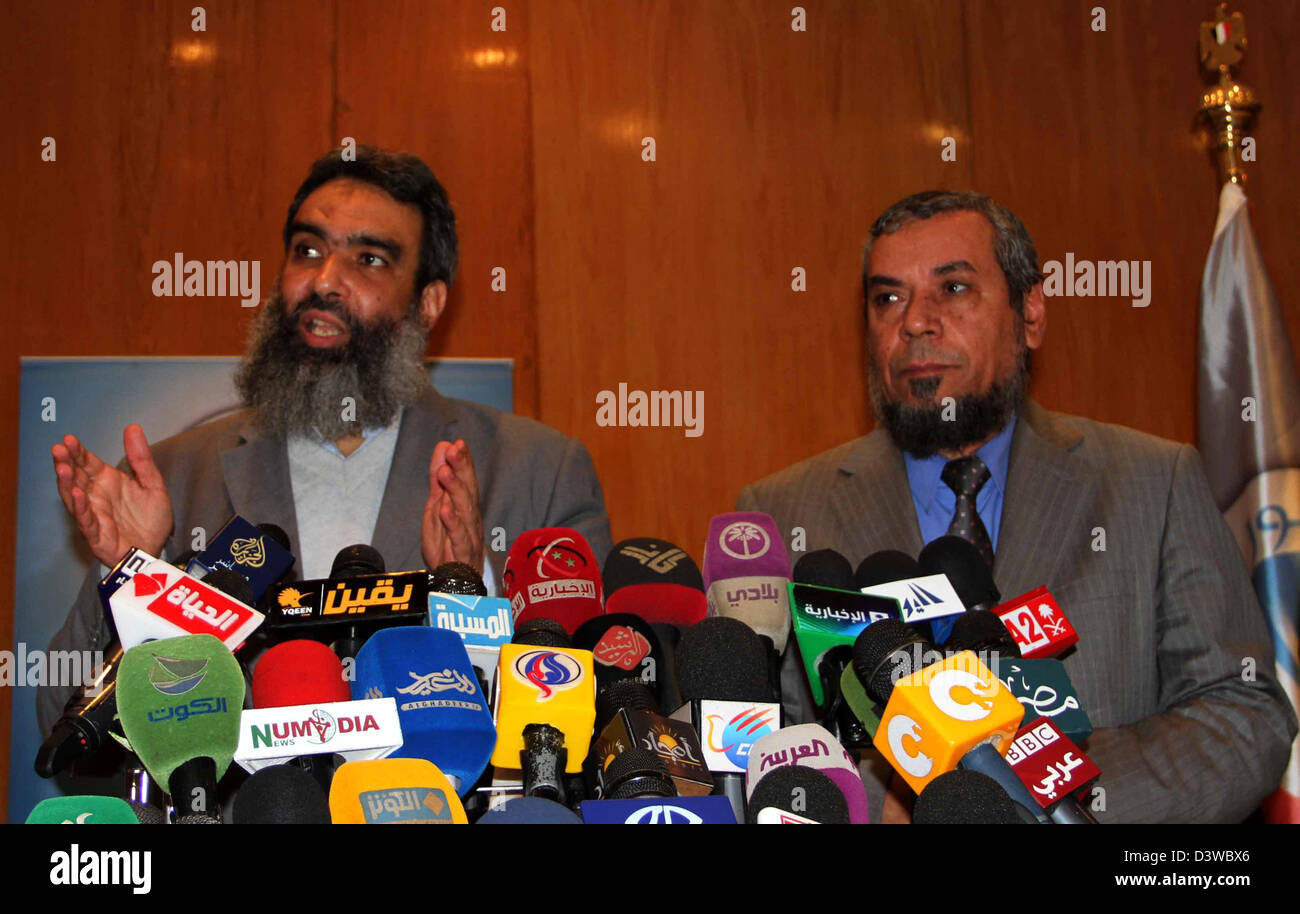 Cairo, Egypt. 25th Feb, 2013. Egyptian Salafi members of al-Nour party ...