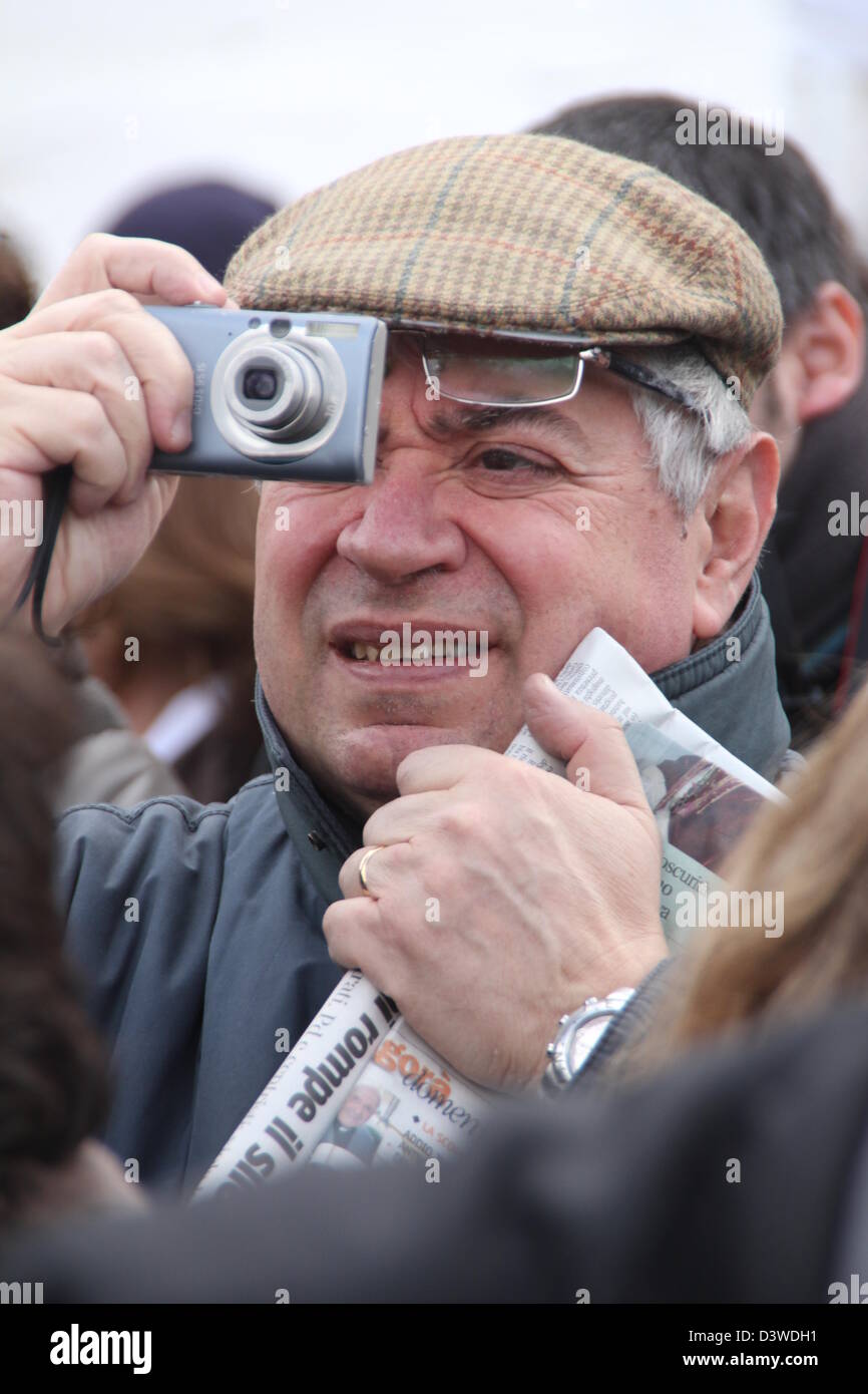 Rome, Italy. 24th February 2013. The last Angelus Sunday Blessing by ...